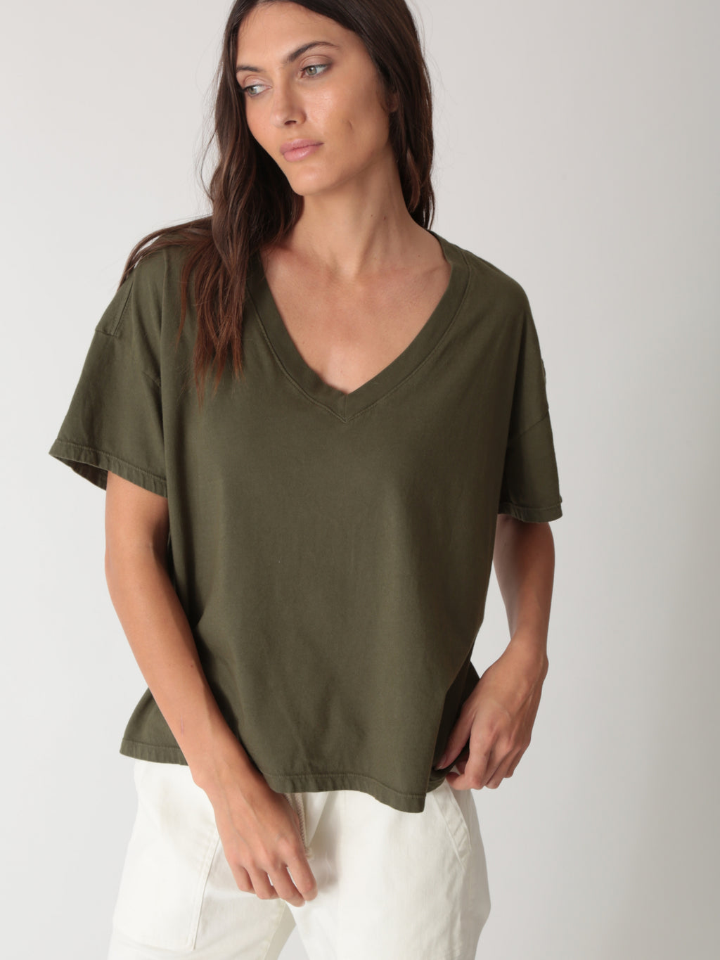 Chase Vneck Tee Army – Electric & Rose Clothing